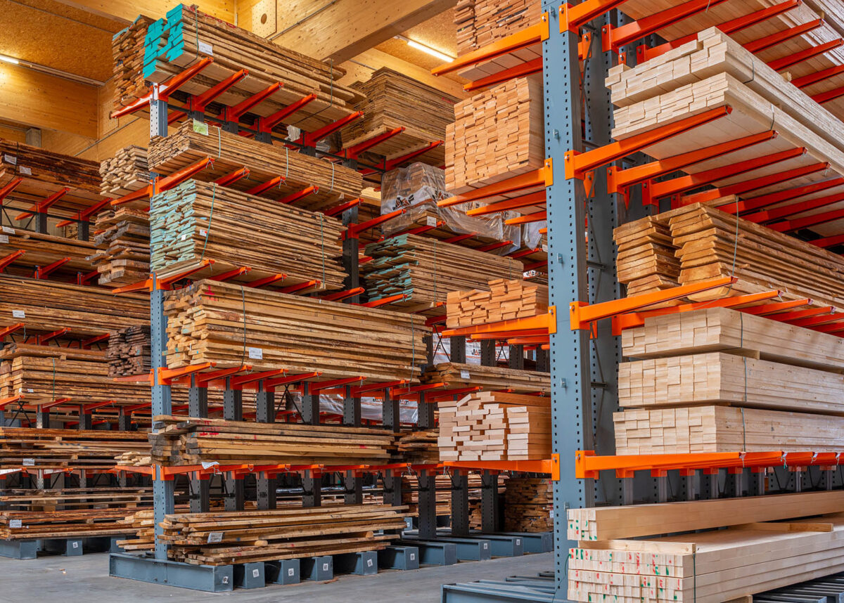 Lagerregal für die Holzlagerung